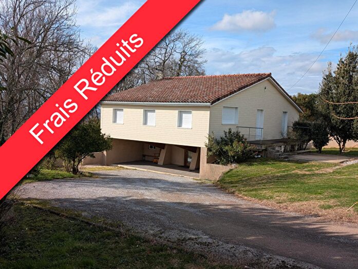 Maison à louer - Castres, Quartier Périphérique Nord et Est - 4 pièces - 3 chambres