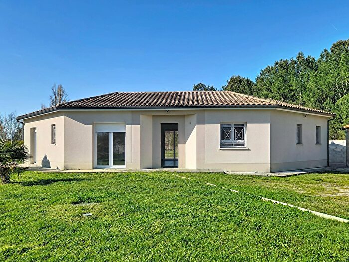 Maison à vendre - Saint-Christoly-de-Blaye - 4 pièces - 3 chambres