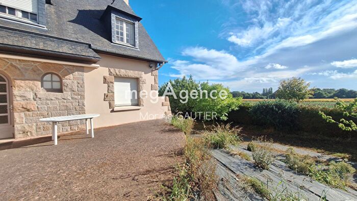 Maison 7 pièces à vendre à Saint-Jouan-des-Guérets