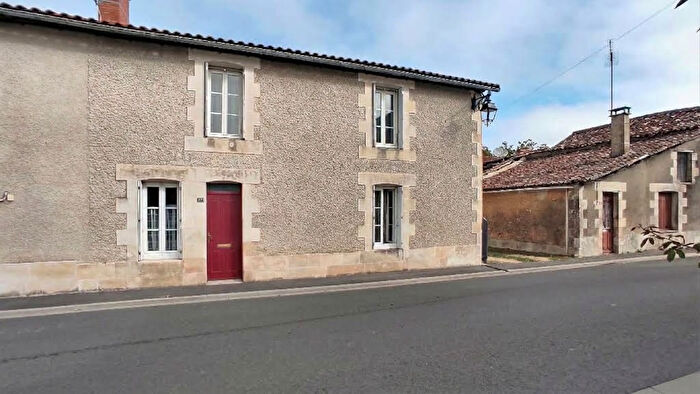 Maison 4 pièces à Archigny, à vendre