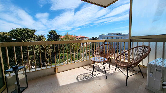 Appartement à vendre - Antibes, Juan-les-Pins, Le Cap - 3 pièces - 2 chambres