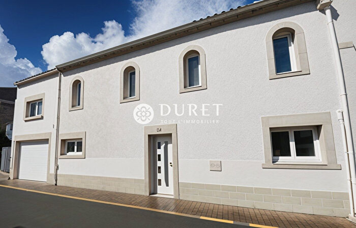 Maison à vendre - Challans, Centre-ville - 5 pièces - 4 chambres