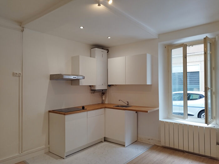 Appartement à vendre - Corbeil-Essonnes, Centre-ville - 2 pièces - 1 chambre