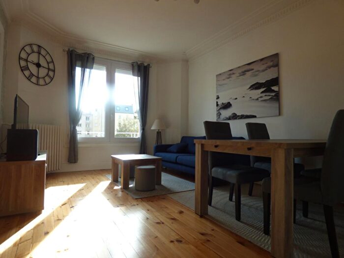 Appartement à louer - Le Puy-en-Velay, Saint-Jean, République - 3 pièces - 2 chambres