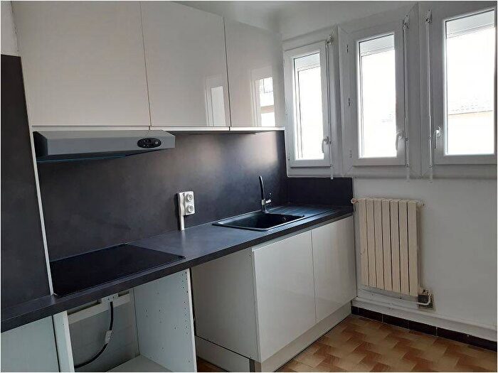 Appartement 4 pièces à louer à Centre Ville-Stalingrad, Alès