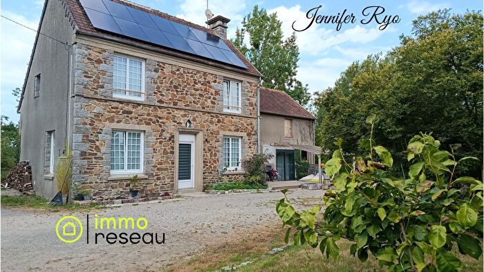 La Chapelle-en-Juger : Maison 6 pièces à vendre