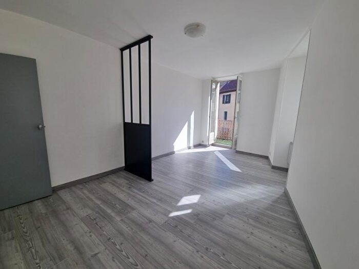 Appartement 3 pièces à Le Pont-de-Beauvoisin, à vendre