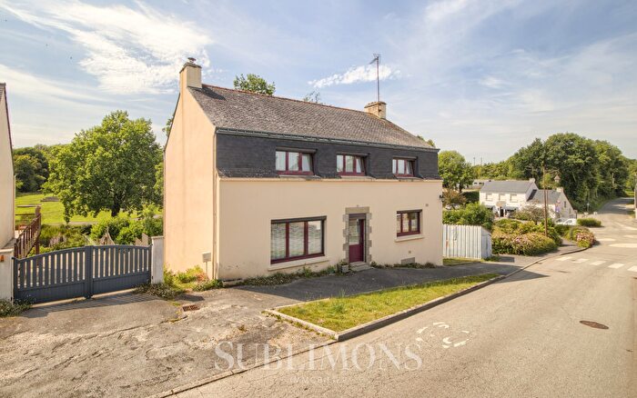 Maison 8 pièces à vendre à Larré