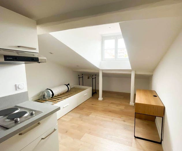 Carnot-Le Marais, Saint-Étienne : Appartement 1 pièce à louer