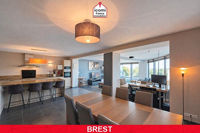 Brest, Saint-Marc, Kérampéré : Maison 6 pièces à vendre