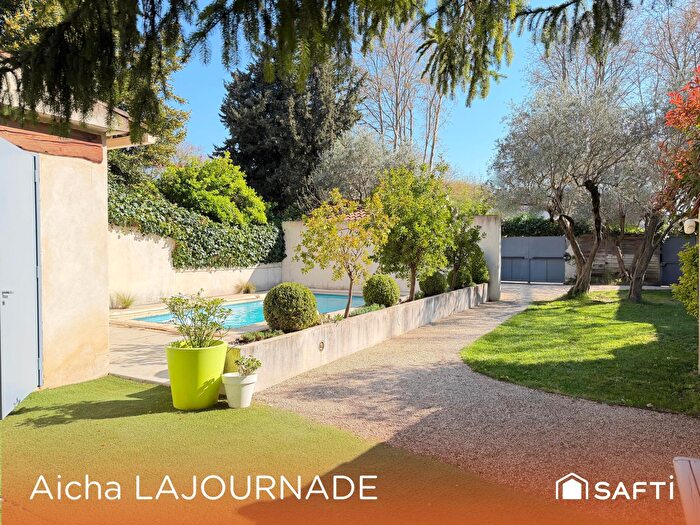 Maison à vendre - Avignon, Saint-Ruf - 6 pièces - 5 chambres