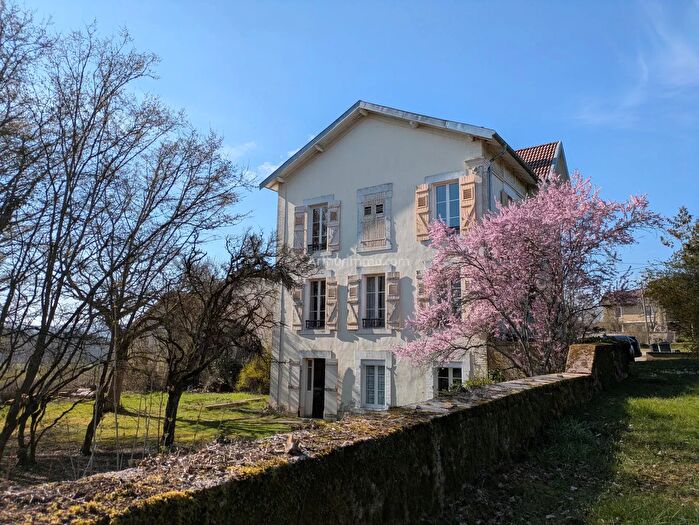 Maison à vendre - Neufchâteau - 7 pièces - 5 chambres