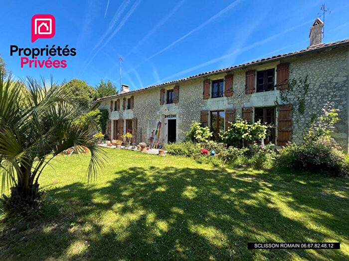 Maison 6 pièces à Berneuil, à vendre