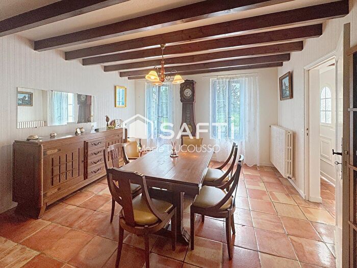 Maison à vendre - Castillon-la-Bataille - 5 pièces - 3 chambres