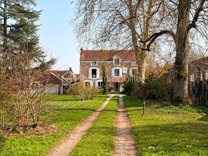 Maison à vendre - Nandy - 10 pièces - 7 chambres