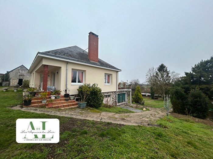 Maison à vendre - Luché-Pringé - 5 pièces - 3 chambres