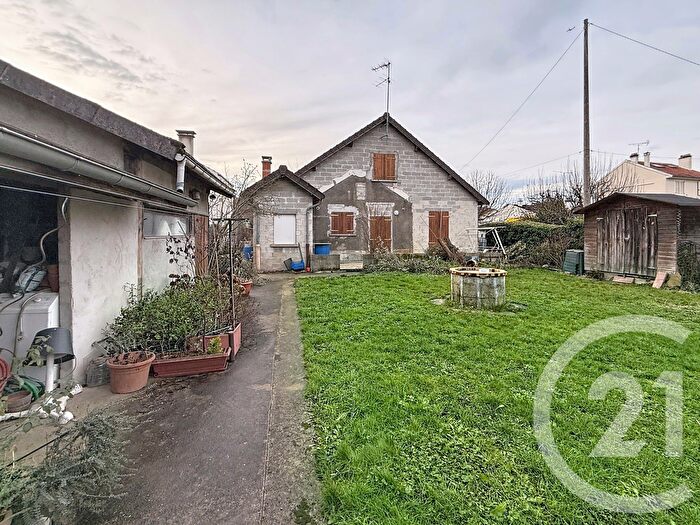 Maison à vendre - Le Thillay - 6 pièces - 3 chambres