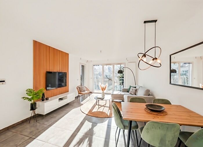 Appartement à vendre - Reignier-Ésery - 3 pièces - 2 chambres