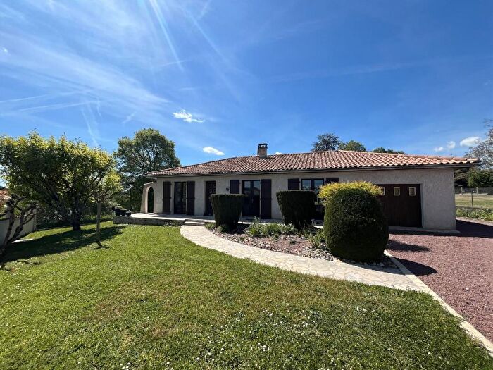 Maison 4 pièces à vendre à Bourg-Charente
