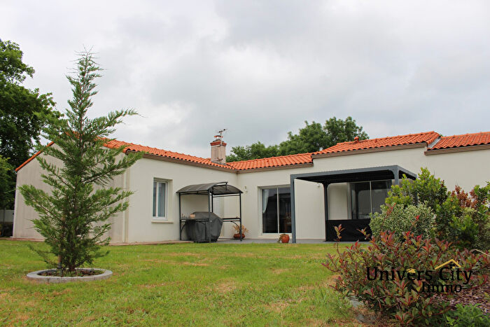Maison 7 pièces à vendre à La Chapelle-Heulin