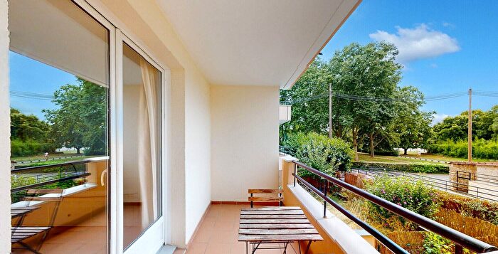 Appartement à louer - La Closerie-Les Aulnes, Combs-la-Ville - 1 pièce