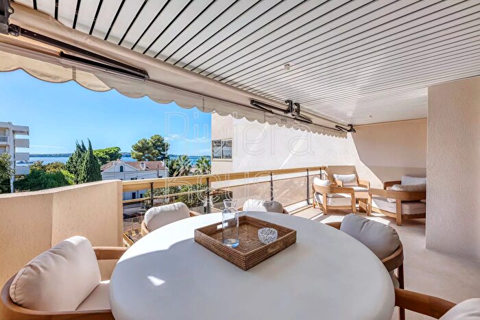Appartement à vendre - Cannes, Pointe Croisette - 4 pièces - 3 chambres
