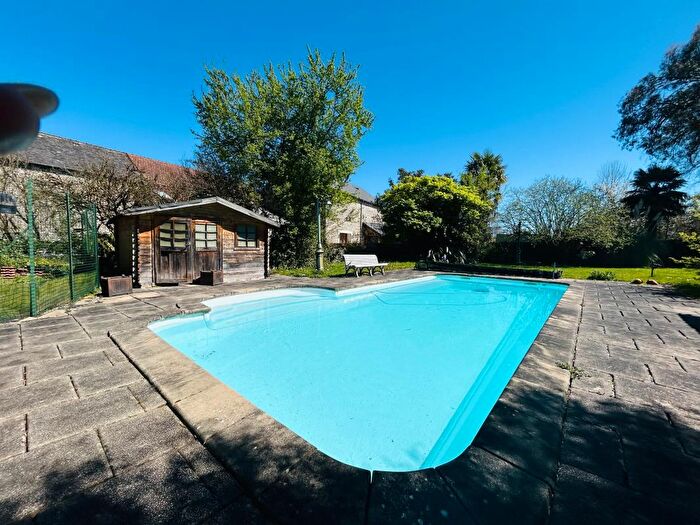 Maison à vendre - Meillon - 9 pièces - 6 chambres