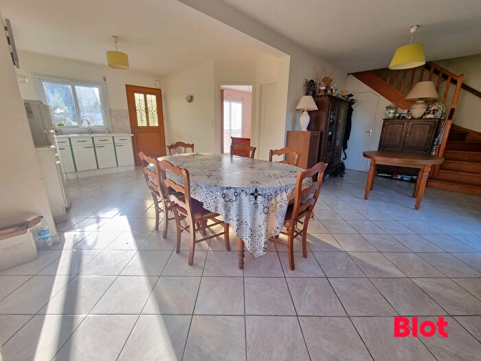 Maison à vendre - Gévezé - 6 pièces - 3 chambres