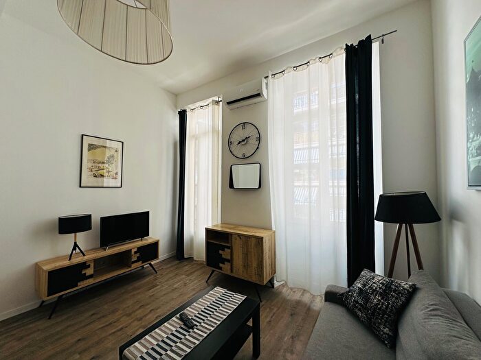 Appartement 1 pièce à louer à Cannes, Prado, République