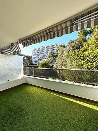 Appartement à louer - Marseille e , Saint-Giniez - 1 pièce