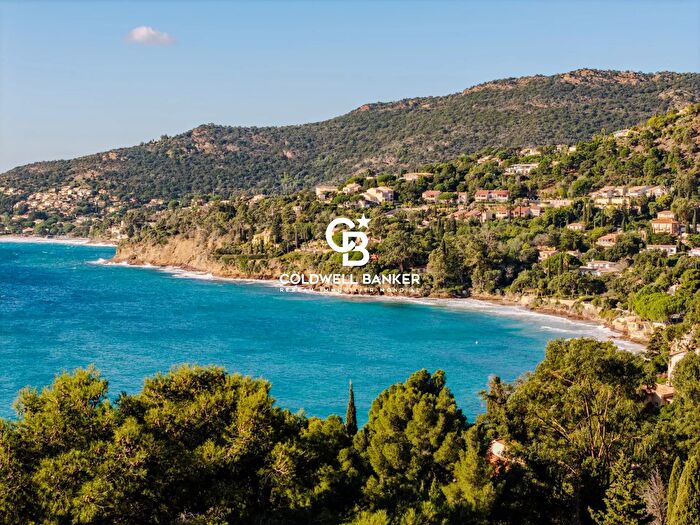 Maison à vendre - Rayol-Canadel-sur-Mer - 5 pièces - 4 chambres