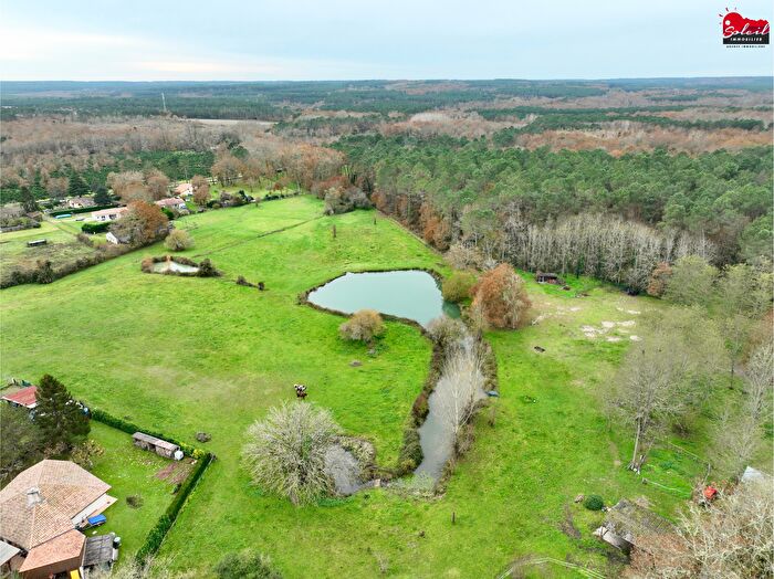Maison à vendre - Casteljaloux - 4 pièces - 2 chambres