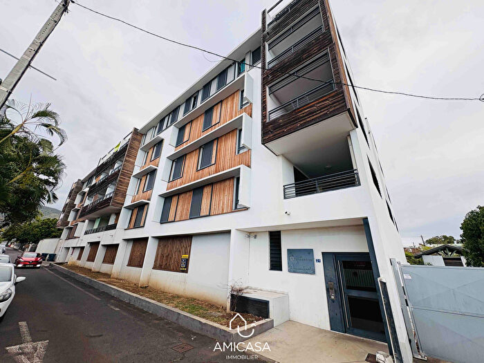 Appartement à vendre - La Possession, Centre-ville, Ravine à Maquet, Ravine des Lataniers - 2 pièces - 1 chambre