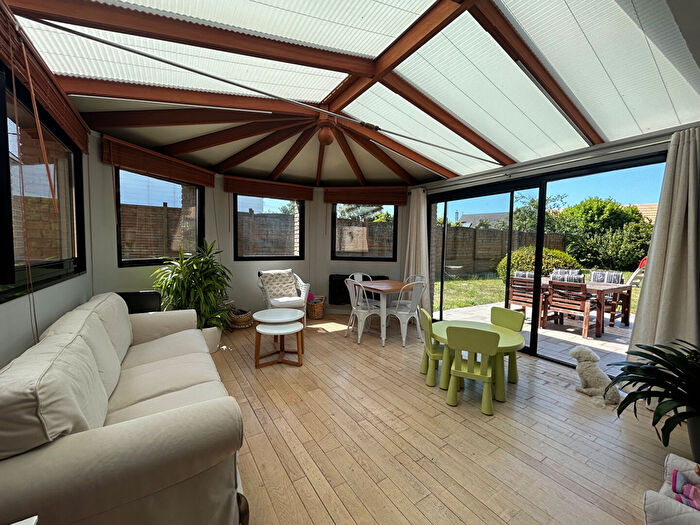 Maison à vendre - Fréthun - 8 pièces - 4 chambres