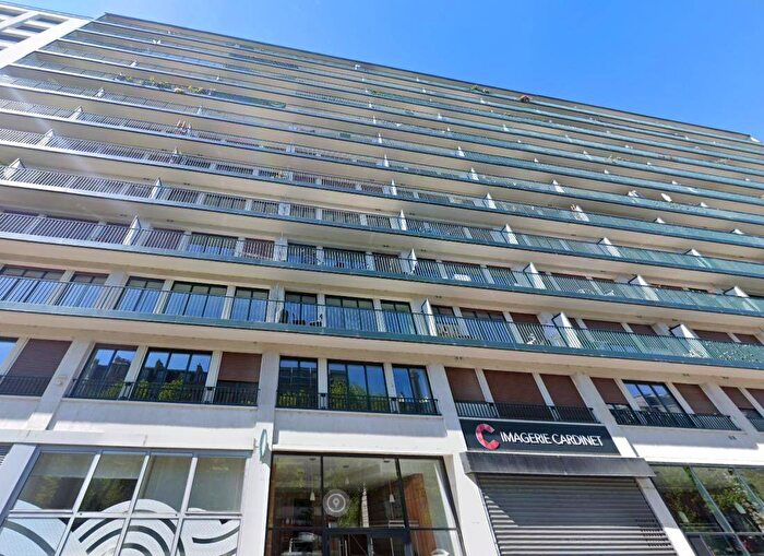 Appartement à louer - Dupleix-Motte Picquet, Paris ème - 1 pièce