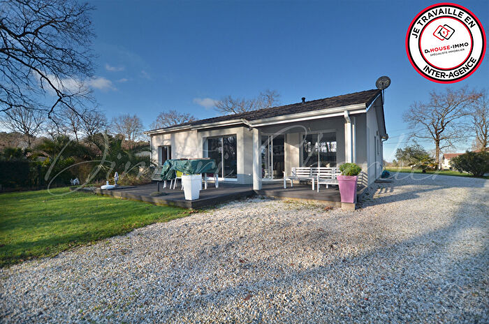 Maison à vendre - Prignac-en-Médoc - 4 pièces - 3 chambres