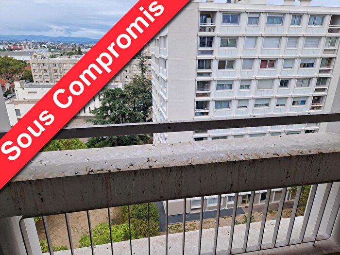 Appartement à vendre - Saint-Priest, Centre-ville - 3 pièces - 2 chambres