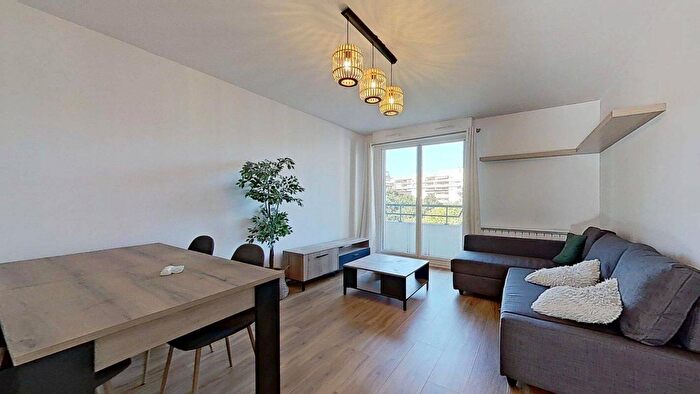 Charpennes-Tonkin, Villeurbanne : Appartement 3 pièces à louer