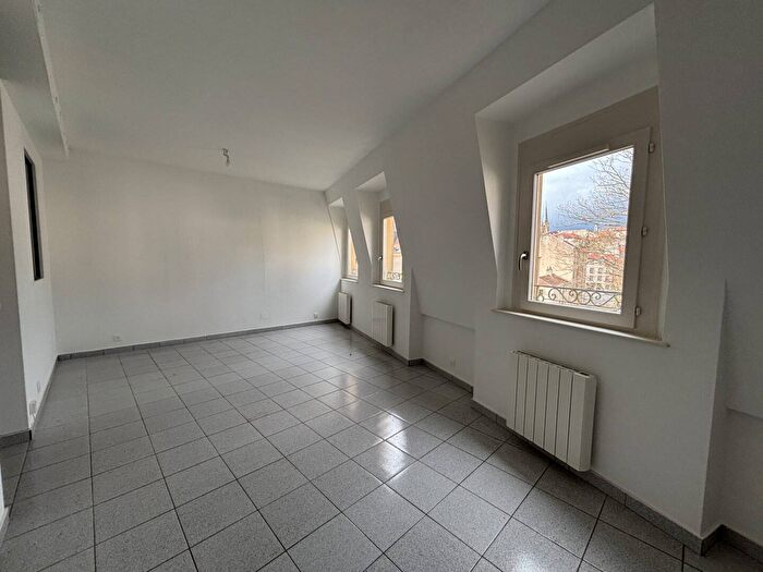 Appartement à louer - Metz - 3 pièces - 2 chambres