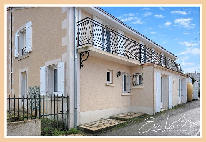 Maison à vendre - Saint-Maixent-lécole - 5 pièces - 3 chambres
