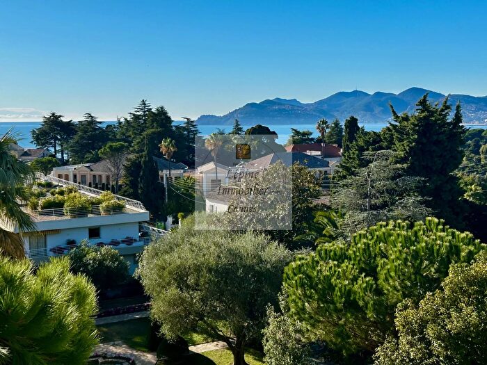 Appartement à vendre - Cannes, Croix des Gardes - 4 pièces - 2 chambres