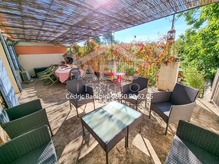 Maison à vendre - Saint-Maximin-la-Sainte-Baume, Centre-ville - 5 pièces - 3 chambres