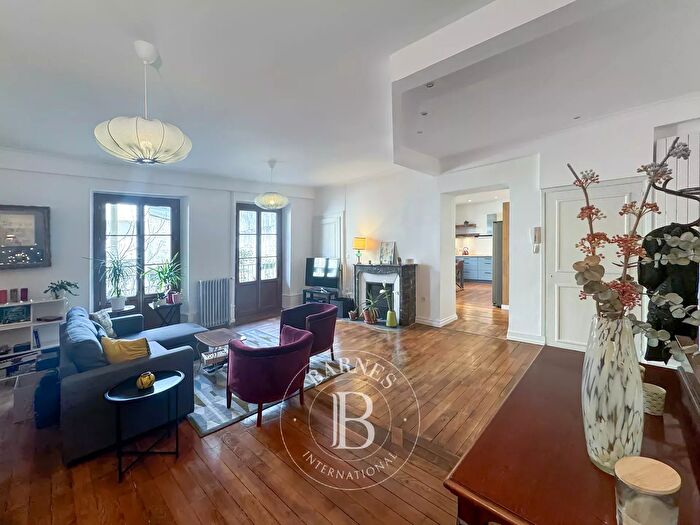 Appartement à vendre - Aix-les-Bains, Centre-ville - 4 pièces - 3 chambres