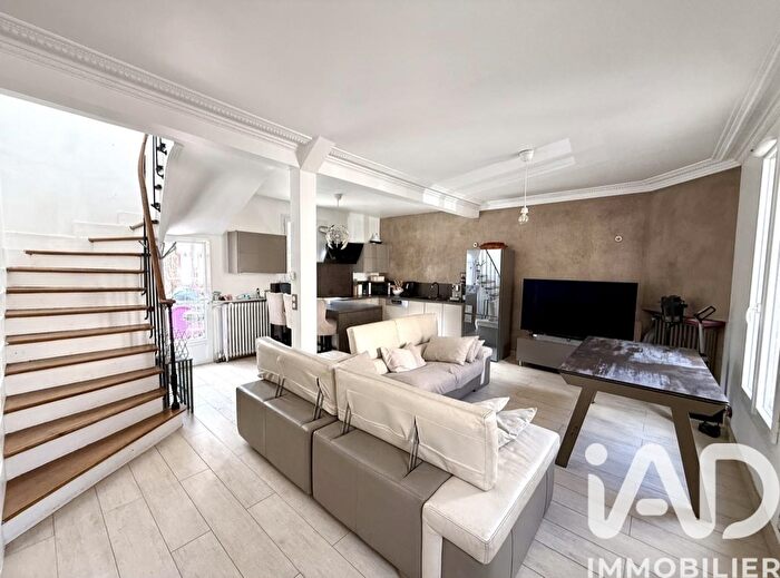 Maison à vendre - Saint-Denis, Sémard, Delaune, Guynemer - 3 pièces - 2 chambres