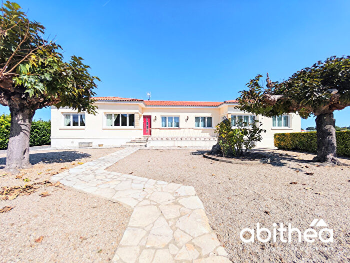 Maison 6 pièces à vendre à Vérac