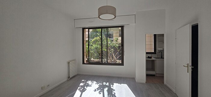 Levallois-Perret, Front de Villiers - Appartement 1 pièce à louer