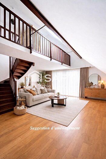 Appartement à vendre - Montreuil, Signac, Mûrs à Pêches - 5 pièces - 3 chambres