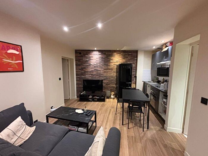 Appartement à louer - Montmartre, Paris ème arrondissement - 2 pièces - 1 chambre