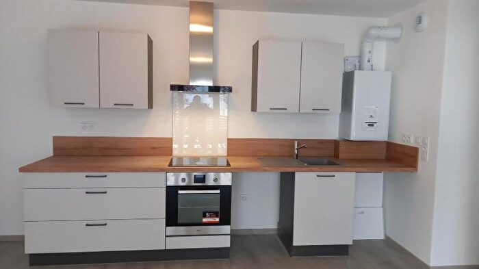 Appartement à louer - Clermont-Ferrand, Delille, Cathédrale, La Gare - 3 pièces - 2 chambres