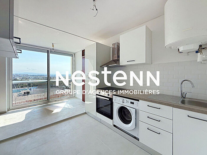 Appartement 3 pièces à Bron, Les Essarts, à louer